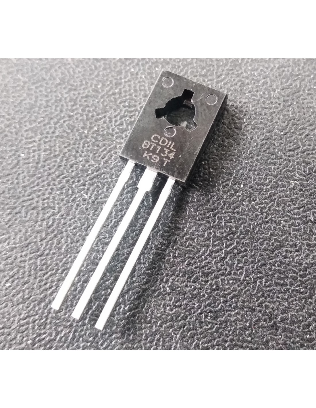 BT134 Triac 600V 4A 35/70mA THT TO126